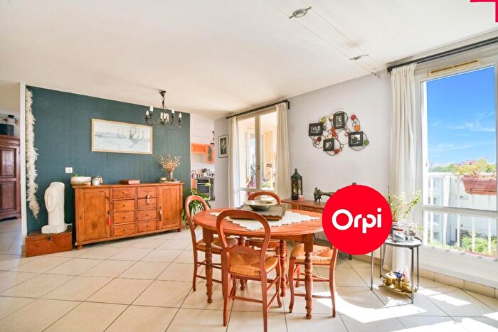 Appartement 4 pièces à Vénissieux, Parilly, à vendre
