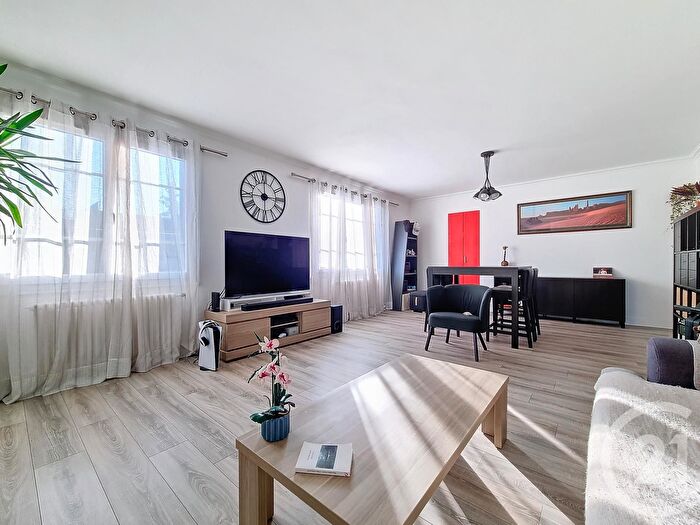 Appartement à vendre - Chennevières-sur-Marne, Centre-ville - 4 pièces - 2 chambres