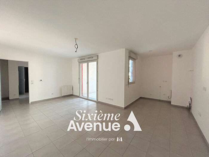 Appartement à vendre - Vaulx-en-Velin, Vaulx en Velin Sud - 3 pièces - 2 chambres