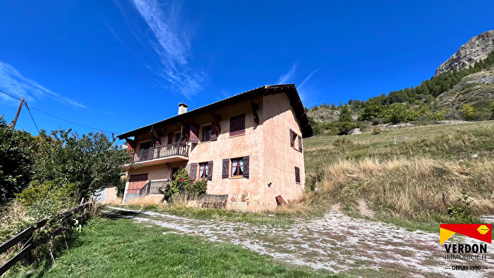 Allos - Maison 7 pièces à vendre