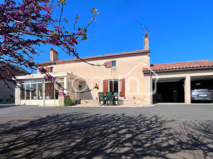 Maison à vendre - Airvault - 6 pièces - 4 chambres