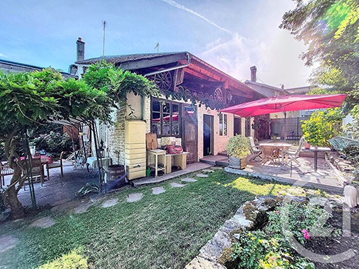 Maison à vendre - Mirecourt - 20 pièces - 10 chambres