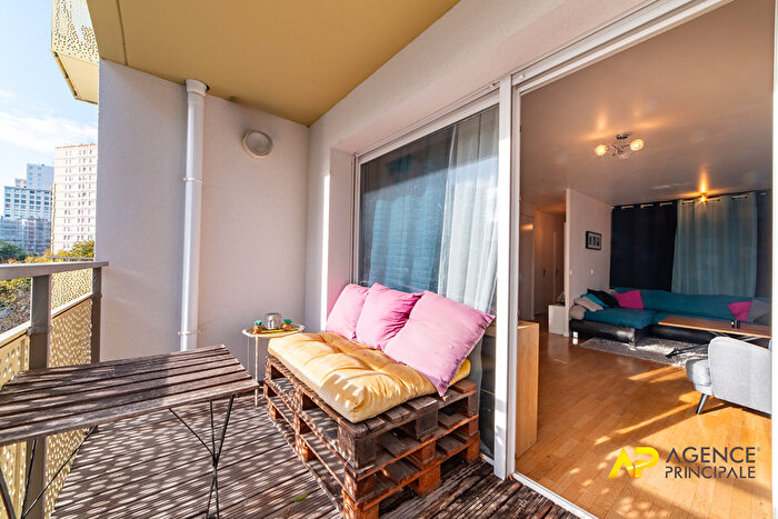 Appartement à vendre - Nanterre, Centre-ville - 3 pièces - 1 chambre