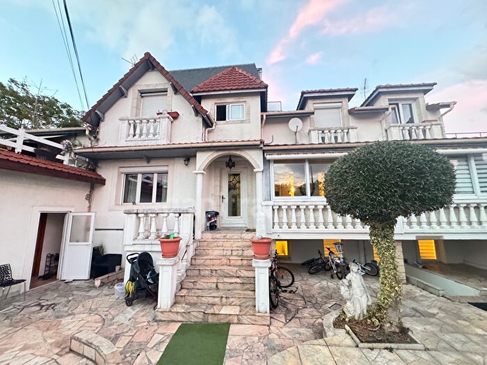 Maison 12 pièces à vendre - Drancy, La Mare