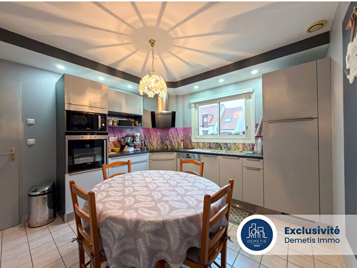 Maison à vendre - Sargé-lès-le-Mans - 8 pièces - 5 chambres