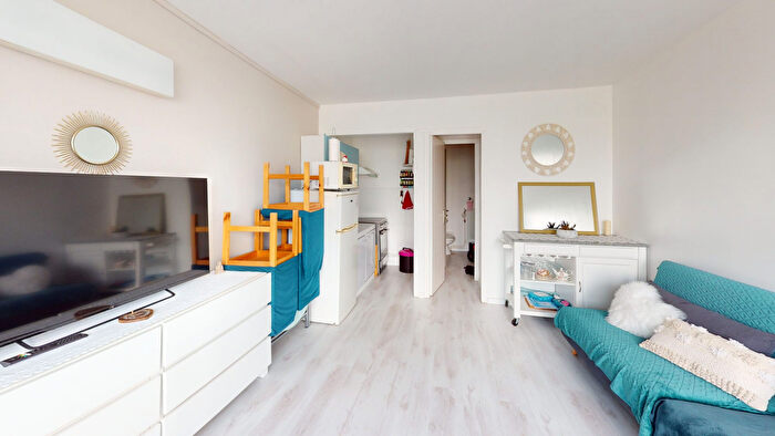 Uvernet-Fours : Appartement 1 pièce à vendre