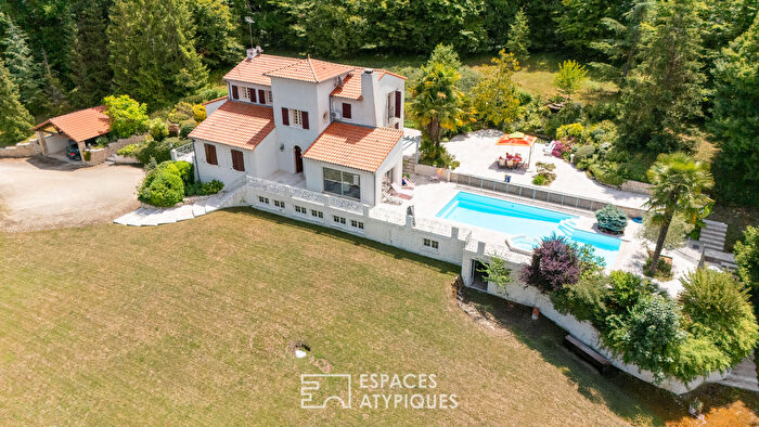 Maison à vendre - Vouillé - 8 pièces - 5 chambres