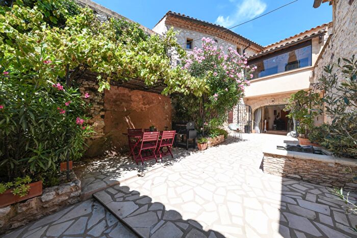 Maisons à vendre et appartements à louer - 1