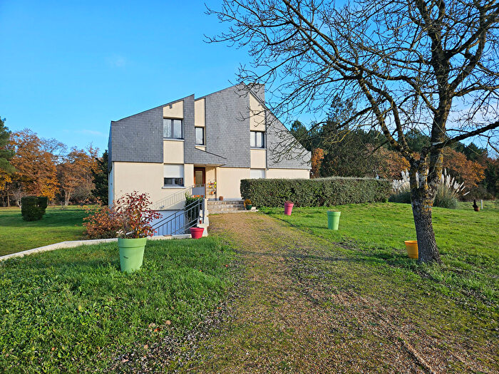 Maison à vendre - Cré-sur-Loir - 7 pièces - 5 chambres