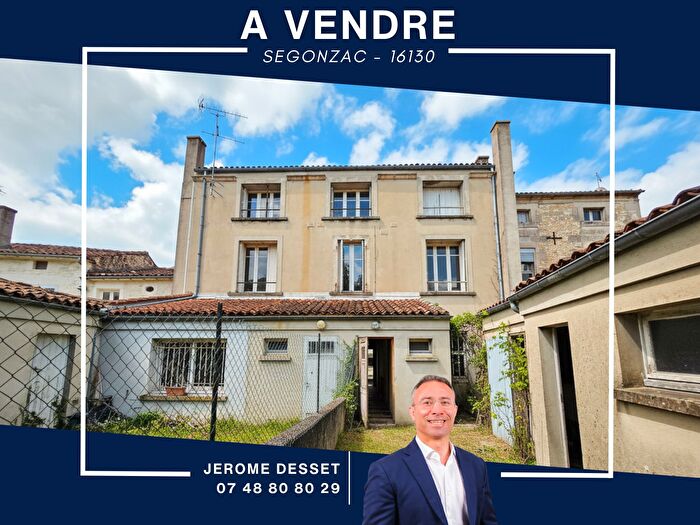 Segonzac - Maison 13 pièces à vendre
