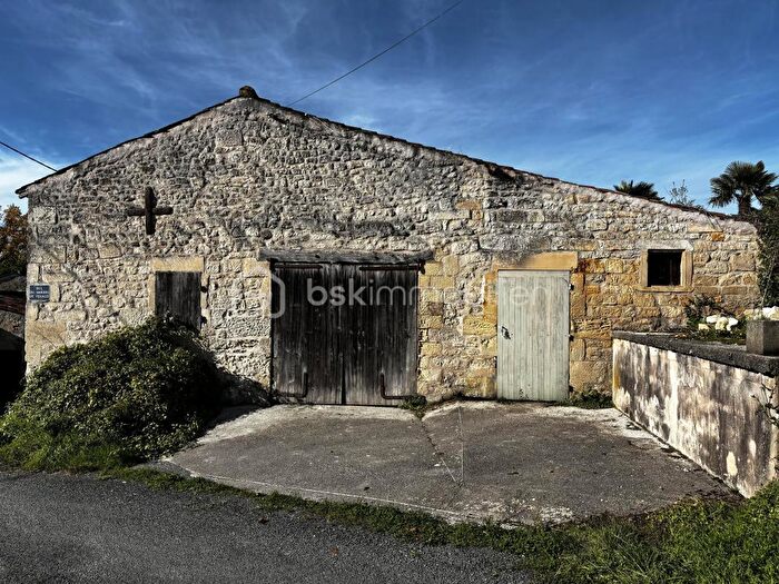 Maison à vendre - Saintes, Centre-ville - 1 pièce