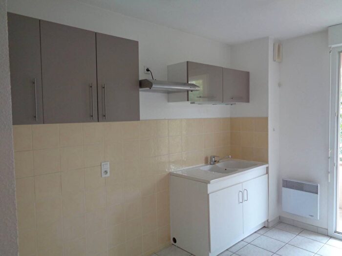 Appartement à louer - Saint-Pantaléon-de-Larche - 2 pièces - 1 chambre