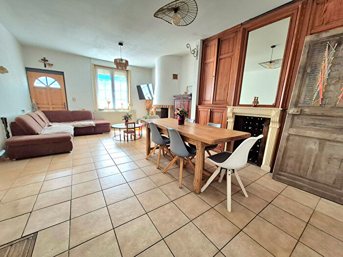 Maison à vendre - Le Maisnil - 7 pièces - 4 chambres