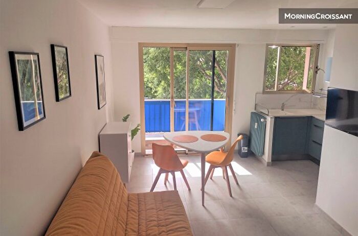 Appartement à louer - Antibes, Antibes-les-Pins, Trianon, Le Fournel, Peyregoue - 1 pièce