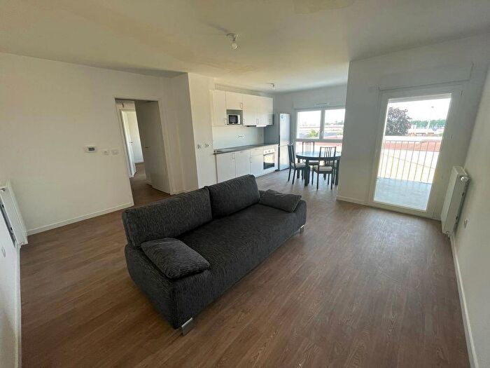 Appartement à louer - Zone Industrielle, Noisy-le-Sec - 3 pièces - 2 chambres