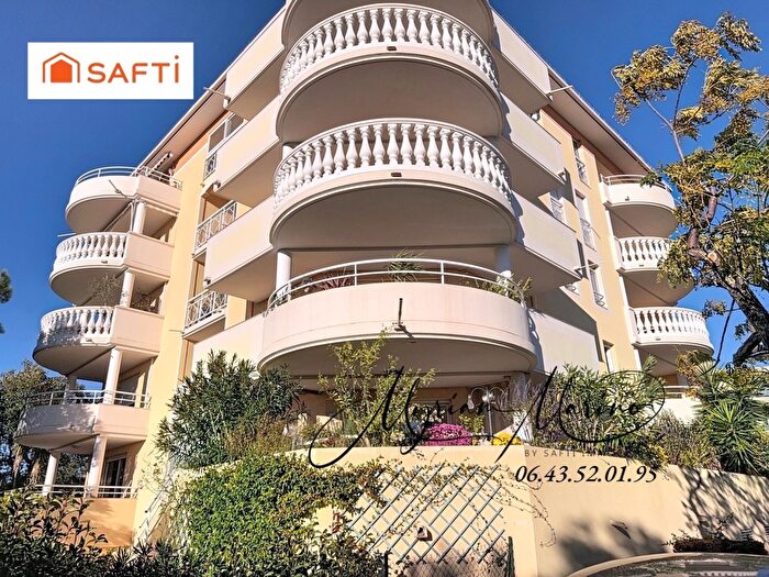 Appartement à vendre - Saint-Raphaël, Veyssières - 3 pièces - 2 chambres