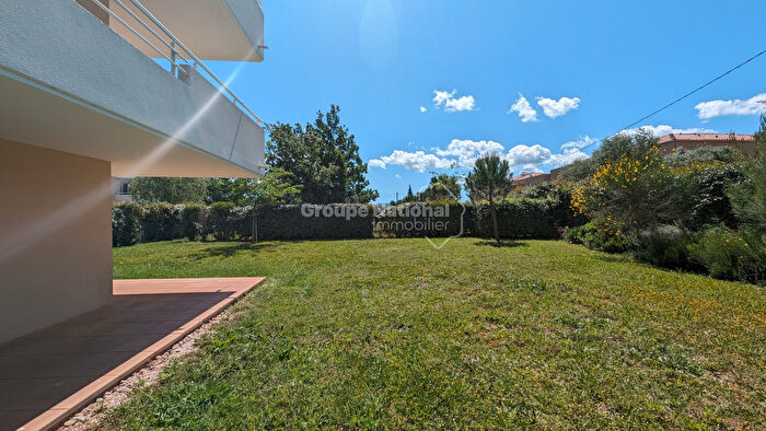 Appartement à vendre - Le Luc - 4 pièces - 3 chambres