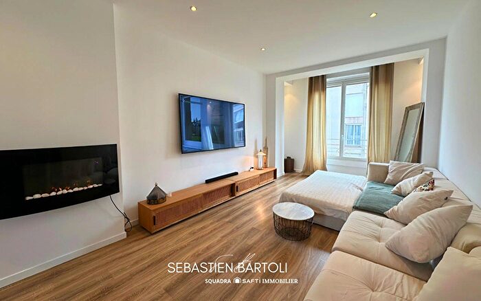 Appartement à vendre - Lîle-Rousse - 3 pièces - 2 chambres