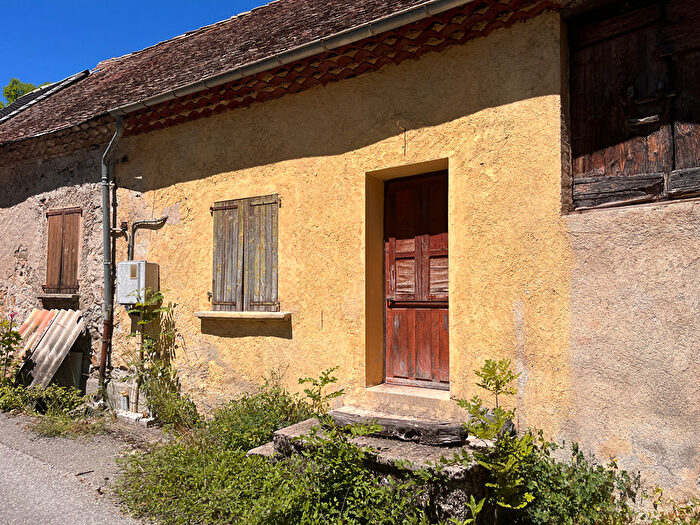 Maison 2 pièces à Manteyer, à vendre