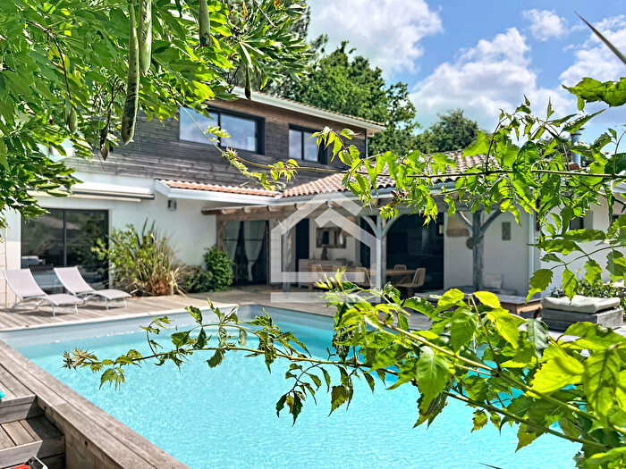 Maison 7 pièces à vendre - Lacanau, Lacanau ville, Centre-ville