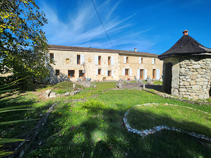 Maison à vendre - Teuillac - 5 pièces - 2 chambres