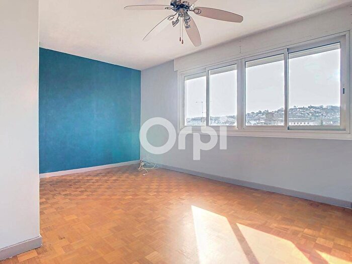 Appartement à louer - Bouygue, Brive-la-Gaillarde - 3 pièces - 2 chambres