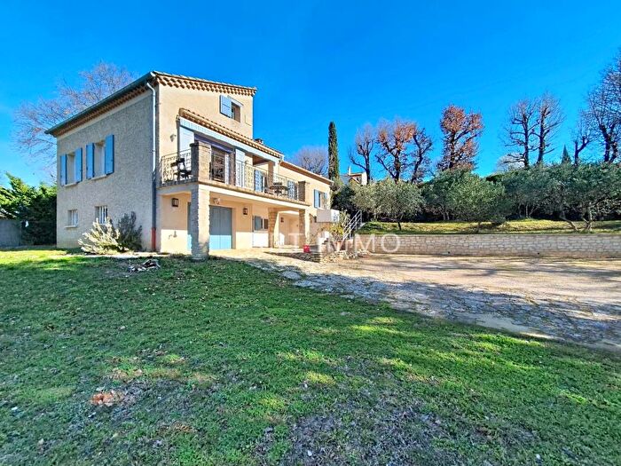 Maison à vendre - Robion - 8 pièces - 5 chambres