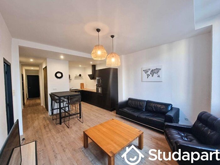 Appartement à louer - Centre-Marcadieu-Marne, Tarbes - 1 pièce - 2 chambres