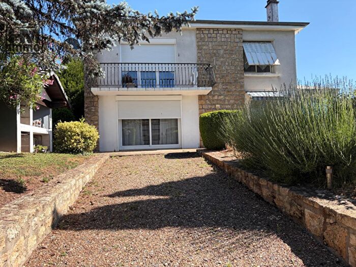 Maison 8 pièces à vendre à Juillac
