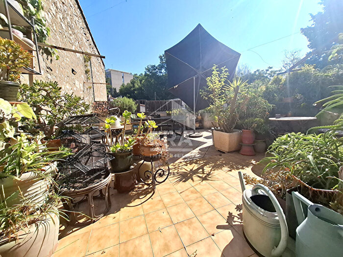 Appartement à vendre - Marseille e , La Capelette - 6 pièces - 5 chambres