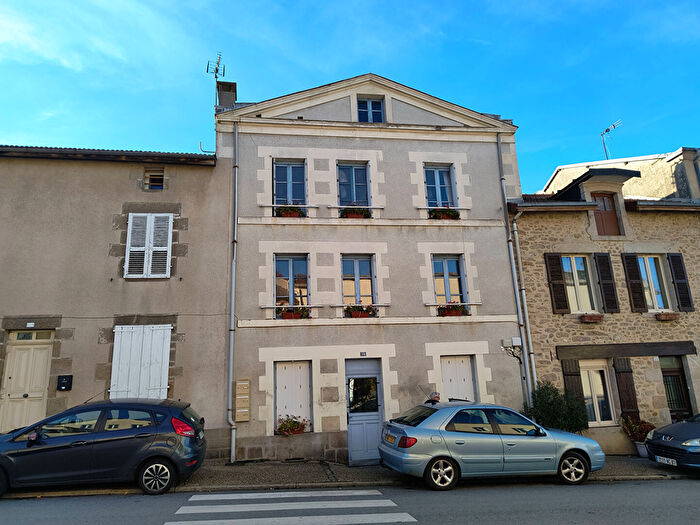 Maison à vendre - Bessines-sur-Gartempe - 6 pièces - 3 chambres