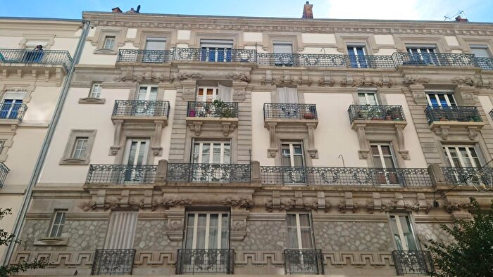 Appartement à vendre - Grenoble, Championnet - 4 pièces - 3 chambres