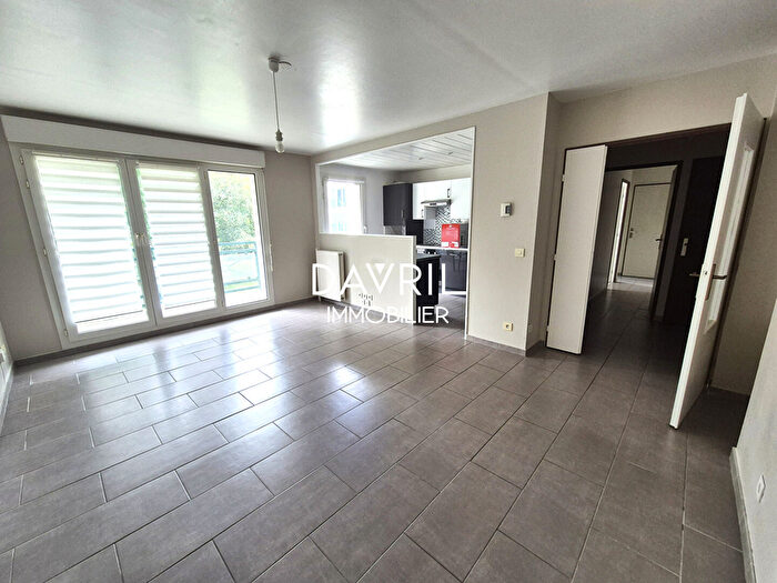 Jouy-le-Moutier, Merisiers, Ecancourt, Côte-des-Carrières, Tremblays : Appartement 3 pièces à louer
