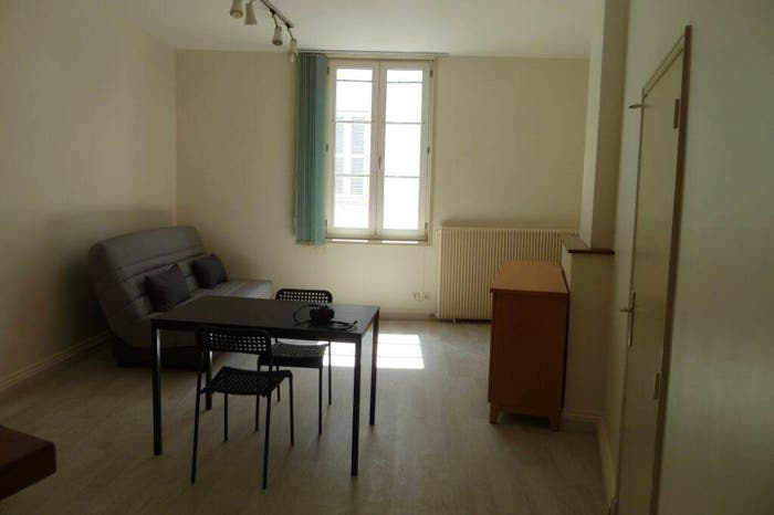 Appartement 1 pièce à Saint-Aignan, à louer