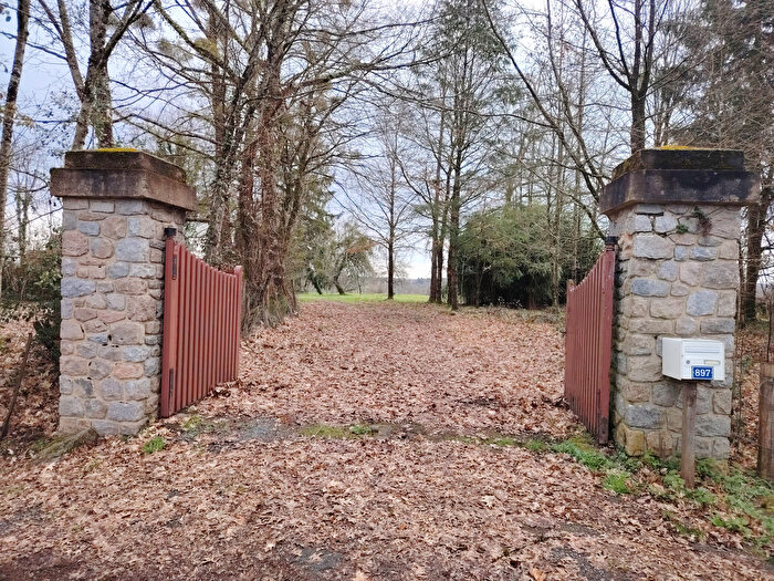 Maison à vendre - La Meyze - 5 pièces - 3 chambres