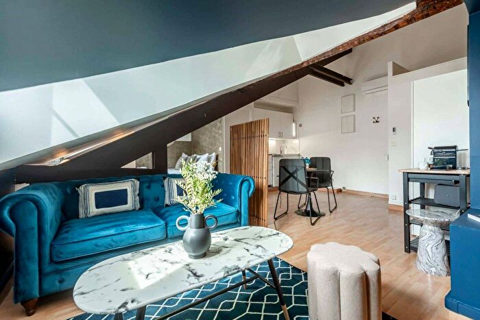 Appartement à louer - Vivienne-Gaillon, Paris ème arrondissement - 1 pièce