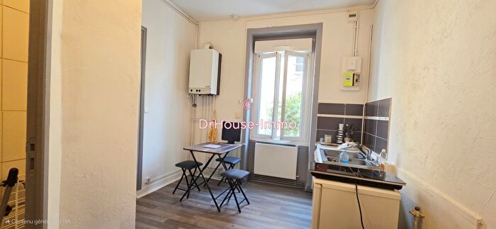 Appartement à vendre - Saint-Étienne, Crêt de Roc - 2 pièces - 1 chambre