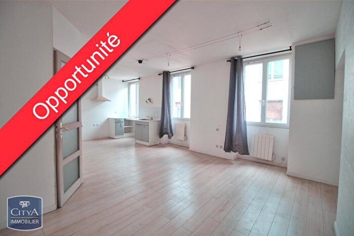 Appartement à vendre - Rive-de-Gier, Centre-ville, Baldeyrou, République - 2 pièces - 1 chambre