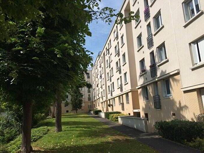 Saint Leu-Commandant Louis Bouchet, Épinay-sur-Seine - Appartement 4 pièces à louer