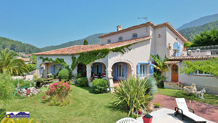 Maison à vendre - Levens - 10 pièces - 7 chambres