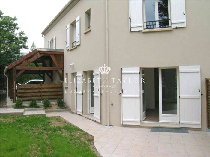 Maison à louer - Mareil-Marly - 7 pièces - 5 chambres