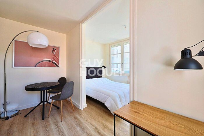 Appartement 1 pièce à louer à Saint Louis, Lyon 7ème arrondissement