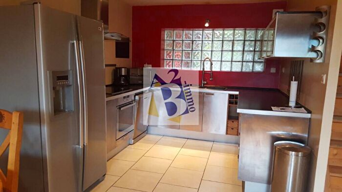 Maison à louer - Magnac sur Touvre - 3 pièces - 2 chambres