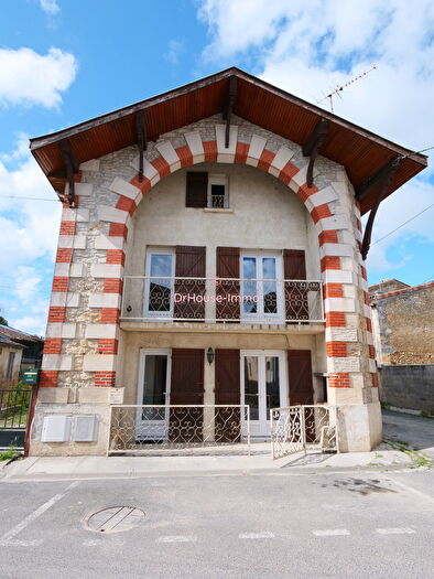 Maison à vendre - Castelnau-de-Médoc - 4 pièces - 3 chambres