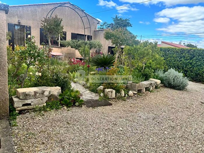 Maison à louer - Ceinture-Centre Ville, Saint-Rémy-de-Provence - 4 pièces - 3 chambres