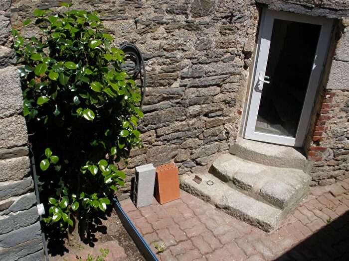 Pontivy, Centre-ville, Blavet : Maison 4 pièces à louer