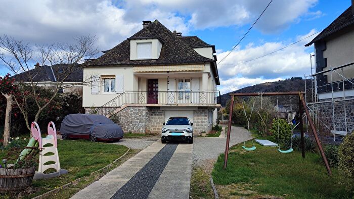 Maison à louer - Argentat - 7 pièces - 5 chambres