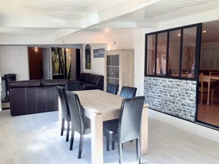 Maison à vendre - Nargis - 6 pièces - 4 chambres