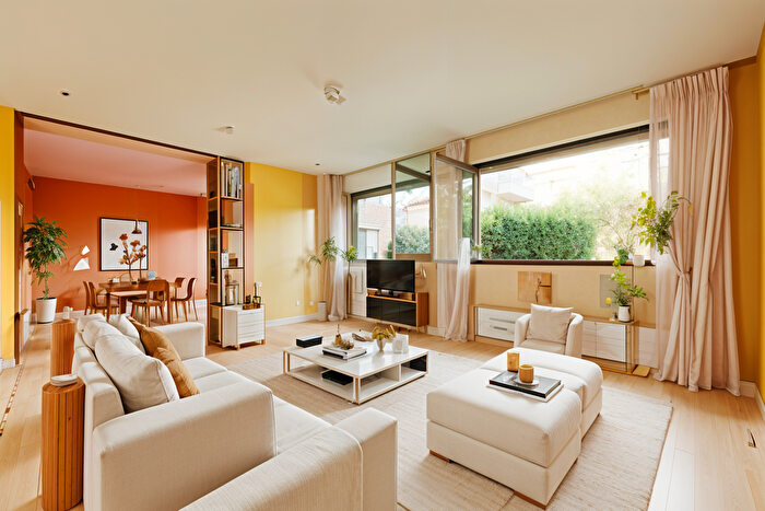 Issy-les-Moulineaux, Les Iles, La Ferme : Appartement 5 pièces à vendre