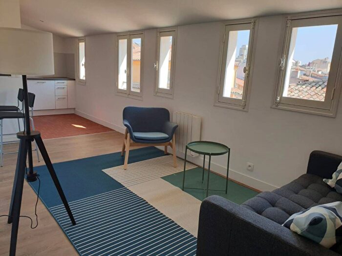 Appartement à louer - Centre Ville, Aix en Provence - 2 pièces - 1 chambre